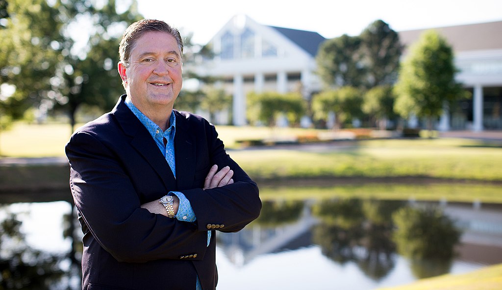 Pastor Announces Departure Following Cancer Diagnosis - United Christian