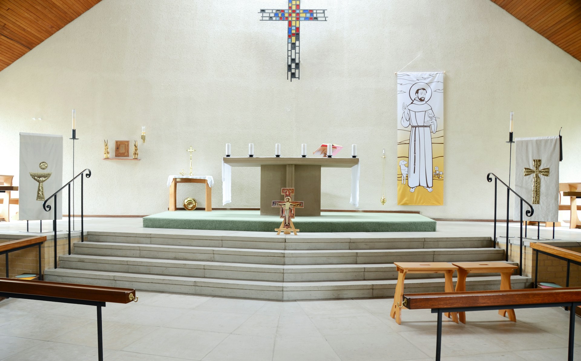 Who Built The First Altar To The Lord In The Bible? - United Christian